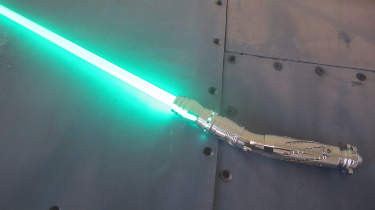 Mantis CE Curved Custom Lightsaber | Shop for a Custom Aluminum Mantis ...